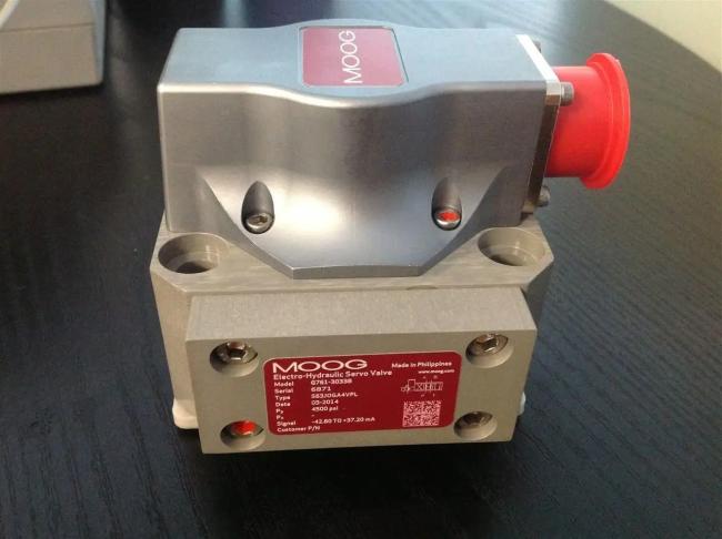MOOG D684Z4715B Servo Valve