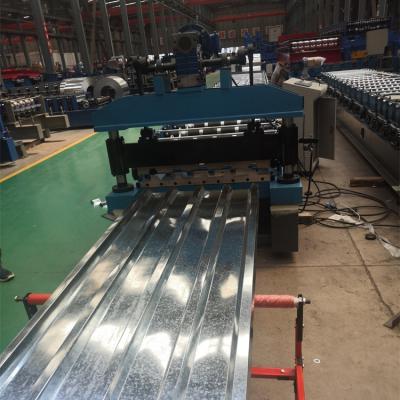 China O aço da cor do metal galvanizou o rolo do painel do telhado de 686 Ibr que forma a máquina para materiais de construção à venda