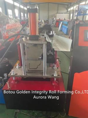 Cina GI AL Roof Ridge Cap Roll di PPGI che forma la grondaia della pioggia della macchina 380V che fa macchina in vendita