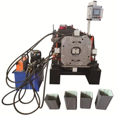 Cina l'acciaio dell'incanalamento No.45 di Ridge Cap Roll Forming Machine del tetto di fase di 380V 50HZ 3 ha ricoperto in vendita