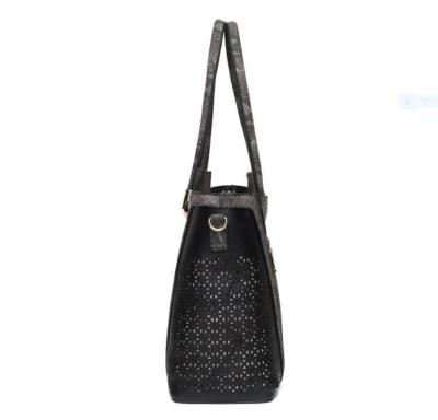 China Luxury Cool Pattern Outdoor Dog Handbag Pet PU Leather Carrier for sale