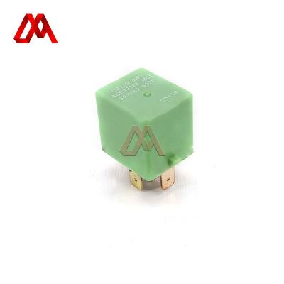 China 24V Headlight Relay For ISUZU ELF 4HK1 FRR90, 5-Pin  Part No. 8-97262-933-0 for sale
