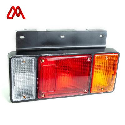 China Luz de parada para ISUZU ELF (lado direito) com cobertura traseira IZUMI Auto Parts 8-97213-351-0 8972133510 à venda