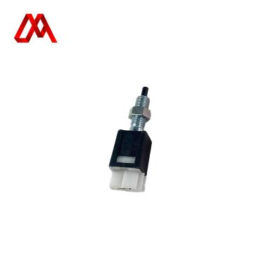 China Clutch Starter Safety Switch 8-97358248-0 8973582480 for ISUZU Light Truck Parts 700P 100P E3 for sale