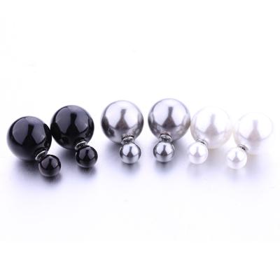 China Pendientes de acrílico grandes vendedores calientes de los pendientes brillantes del perno prisionero del lado del doble del pendiente de la bola redonda del color del caramelo del párrafo para las mujeres en venta