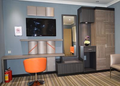 China Mobília comercial moderna para o quarto, mobília estratificada do hotel da fórmica à venda