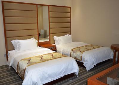 China Gêmeo - mobília urbana do quarto do hotel da cereja da cama com a mesa de canto original à venda