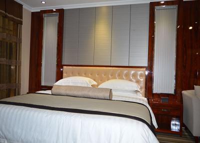 China Mobília brilhante do quarto de Hilton Hotel da estrela do revestimento da cor do jacarandá feito sob encomenda à venda