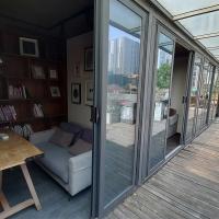 China Modern Design Multi-Unit Prefab Shipping Container House with Customized Color for sale