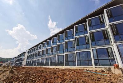 China Casas de contêineres pré-fabricadas modulares com design moderno e suporte técnico online à venda