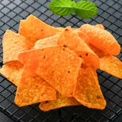Cina Macchine per la produzione di Doritos di grande capacità Macchina per la produzione di patatine fritte Doritos automatiche in vendita