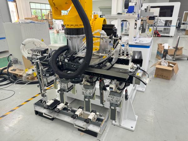Quality 6000w Robot Laser Welding Machine Automation Equipment Automatic Wire Feeder For for sale