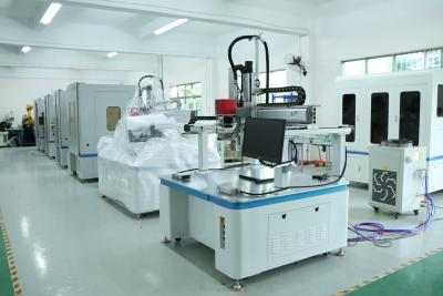 Китай Лазерная сварочная машина с гальванометром на подъезде, автоматическая сварка терминалов батарей продается