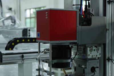 Китай Лазерная сварочная машина с гальванометром на подъезде, автоматическая сварка терминалов батарей продается