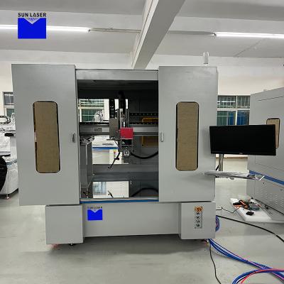 Cina Saldatura laser ad alta frequenza a fibra 3000w con frigorifero in vendita