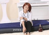 China Multi Function Travel Inflatable Bed Customized Logo 1 Minute Inflating for sale