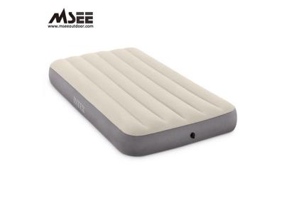 Cina Materassino gonfiabile di re Size Flocked per la casa/automobili 135 * 85 * 45CM 13. 6 pesi lordi in vendita