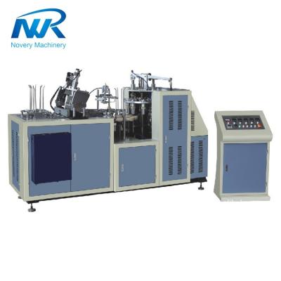 Cina La tazza di carta completamente automatica del gelato che fa la capacità di produzione della macchina 60pcs/min ha personalizzato il colore Schneider Omron in vendita