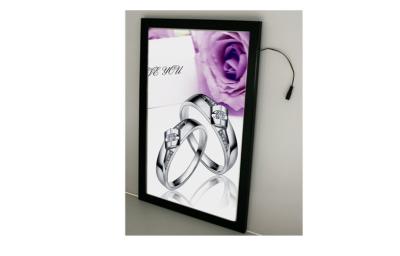 Cina Annunciando la scatola leggera esile acrilica del LED Frameless con RGB per Antivari che accende insegna in vendita