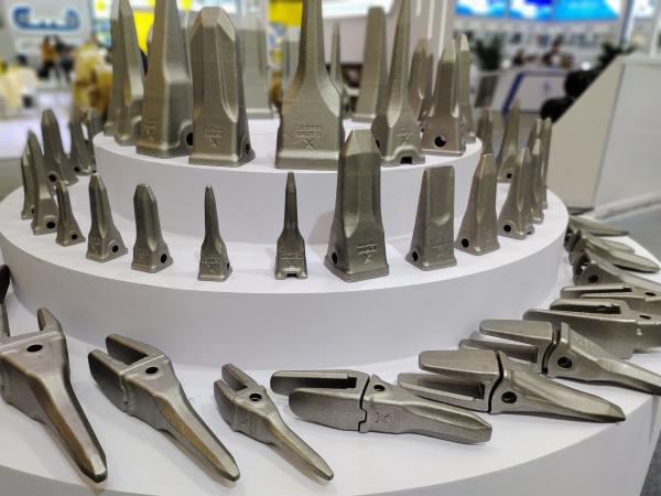Casting Or Forging Excavator Spare Parts Bucket Teeth
