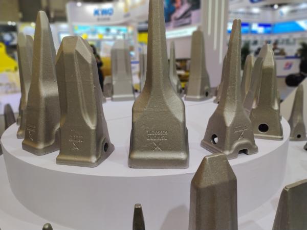 Casting Or Forging Excavator Spare Parts Bucket Teeth