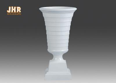 Cina Altezza lucida di bianco 82CM della tromba di Polyresin di nozze del centro del vaso moderno della Tabella in vendita