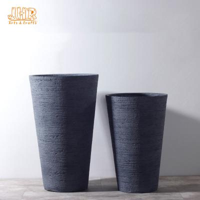 China Outdoor Clay Flower Pots Homewares Decorative Items Large Clay Plant Pots Gray Color for sale