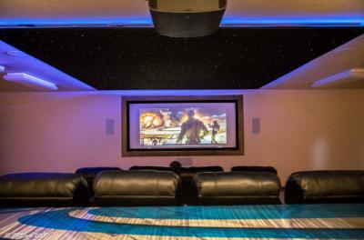 Cina Soffitto domestico 6W RGB delle luci della stella del cinema LED con il regolatore a distanza di modo di musica in vendita