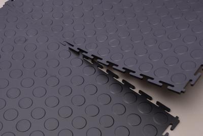China Metallic Look Durable Interlocking PVC Garage Floor Tiles Waterproof 500 mm for sale