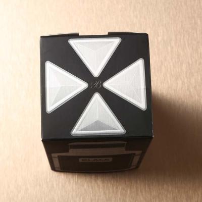 中国 カラースクエアギフトボックス カスタム紙箱 折りたたむカラーボックス カスタム印刷白紙箱 販売のため