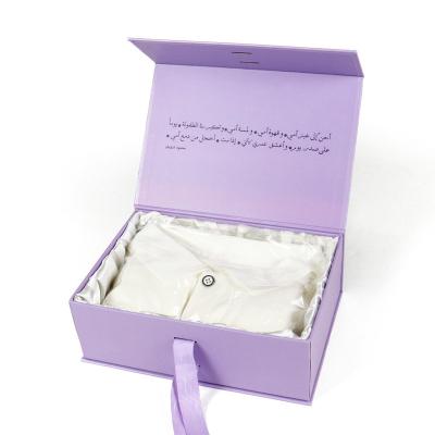 China Universal Clothing T-shirt Shirt hat skirt Dress suit Packing box Custom paper gift packing box for sale