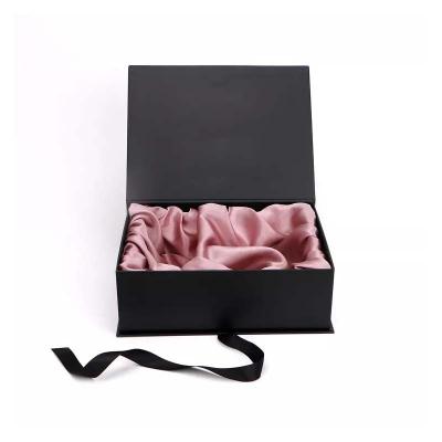 China Caja de libros personalizada sin portada Caja de avión creativa Caja de peluca Caja de regalo para acompañantes de vacaciones Caja vacía en venta