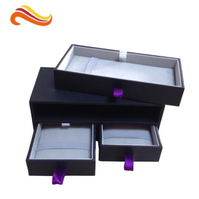 Cina Su ordinazione eleganti rigidi online professionali dei contenitori di regalo svuotano per gioielli in vendita