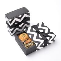 China Rectangle Printed 300G Paper Chocolate Packaging Box for sale