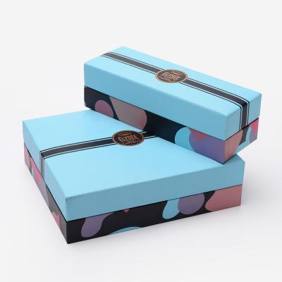 China Custom 6 Macaron Chocolate Gift Pack Boxes With Plastic Blister Insert for sale