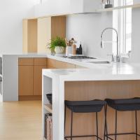China MDF Melamine White Kitchen Cabinets 18mm Moisture Proof Modern Set for sale