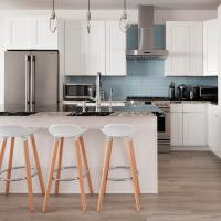 China RTA Modular Kitchen Cabinets Lacquer Shaker White 18mm MDF Carcass 12mm Sintered Stone Countertop for sale
