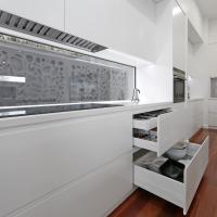 China White Handless Kitchen Cabinet Island Modern Prefab Bar with 18mm MDF and 20mm Quartz for sale