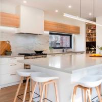 China L Shape Melamine Kitchen Cabinet with Island 18mm HMR Board Quartz Countertop for sale