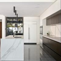 China White Lacquer Timber Veneer L Shape Kitchen Unit 18mm Carcass 12mm Benchtop for sale