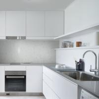 China Custom White PVC Kitchen Cabinet MDF Door Panel Water Proof 18mm for sale