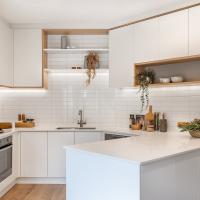 China U Shape Matte White Melamine Modular Kitchen Cabinets 580mm Base Unit Handleless Design for sale