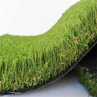 Cina Fabbrica all'ingrosso 20mm 25mm 30mm 35mm 40mm erba sintetica erba paesaggistica erba artificiale per giardino in vendita