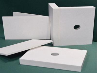 Cina Taglio di lamiera ceramica di ossido di alluminio Sottilità 15 mm Per impianto di cemento in vendita