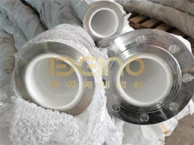 China Grote diameter aluminium keramische pijp slijtagebestendige gladde oppervlakte afwerking Te koop
