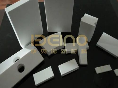 Polished Surface Aluminum Oxide Ceramics Low Density  For Industrial Equipment