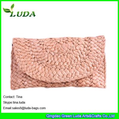 China LUDA summer bag ice cream cornhusk straw clutch handbags wholesale for sale
