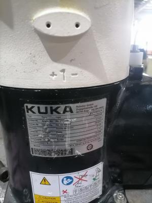 Cina 5 assi utilizzati KUKA piccolo braccio robot KR6 R700 Fivve alta precisione alta velocità in vendita