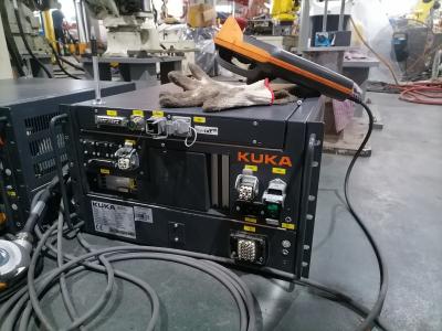 Cina 5 assi utilizzati KUKA piccolo braccio robot KR6 R700 Fivve alta precisione alta velocità in vendita