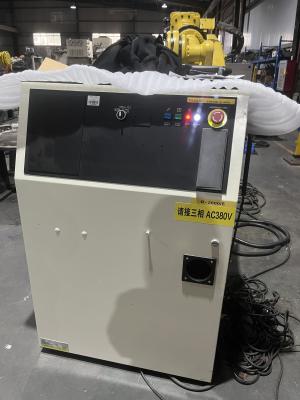 Cina R-2000iB/175L FANUC Robot utilizzato 6 assi per la saldatura a punto di manipolazione del materiale in vendita
